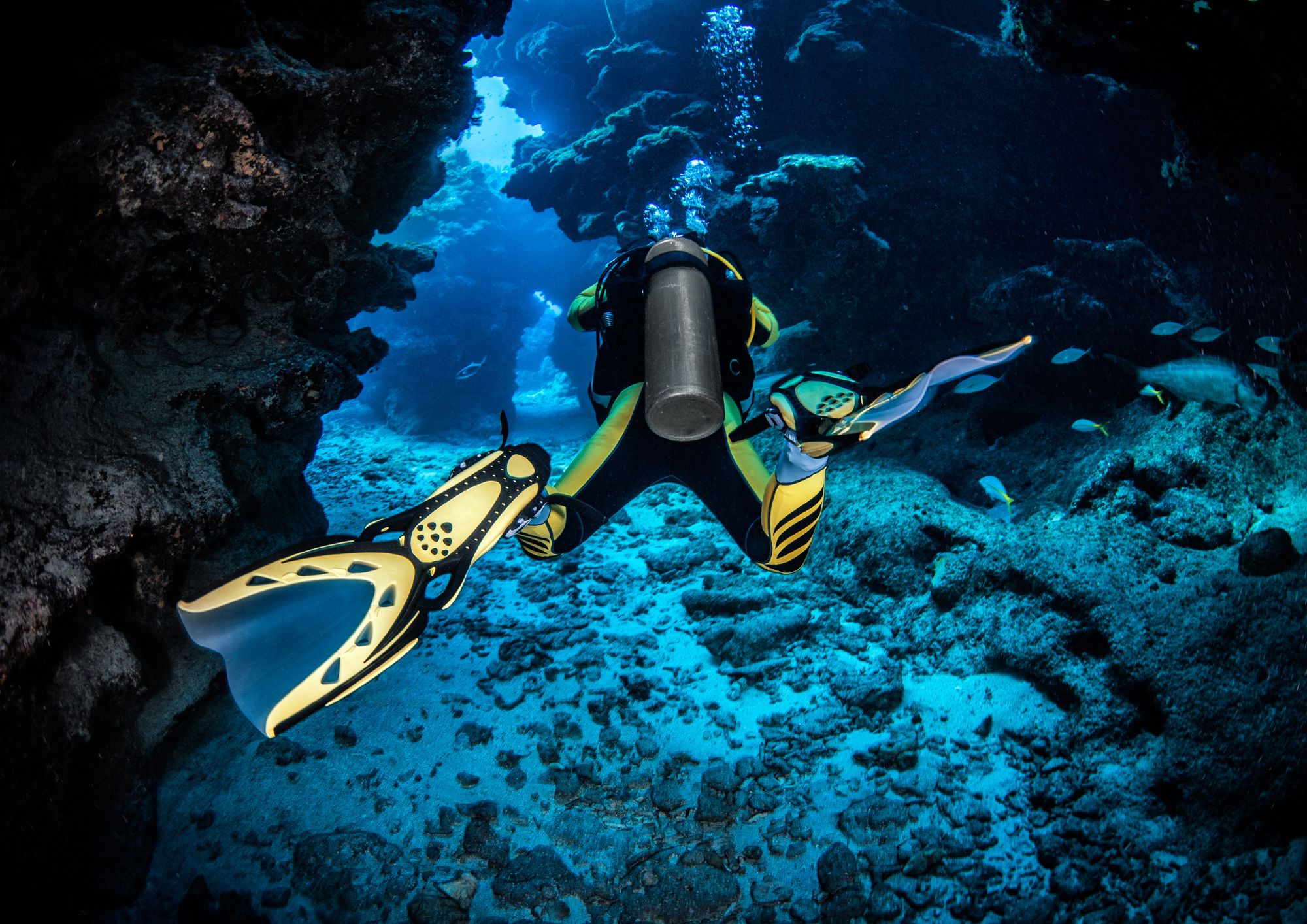 Exploring Indonesia's Underwater Wonders: Mastering 7 Tips Cave Diving ... Exploring Indonesia's Underwater Wonders: Mastering 7 Tips Cave Diving ...